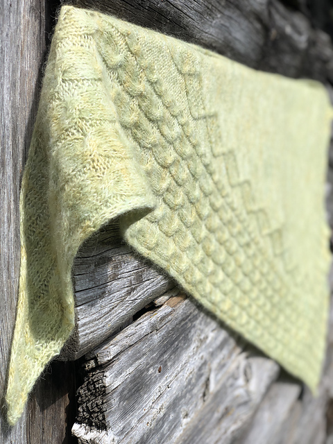 Ravelry: Châle Roxana pattern by Stéphanie Jefford