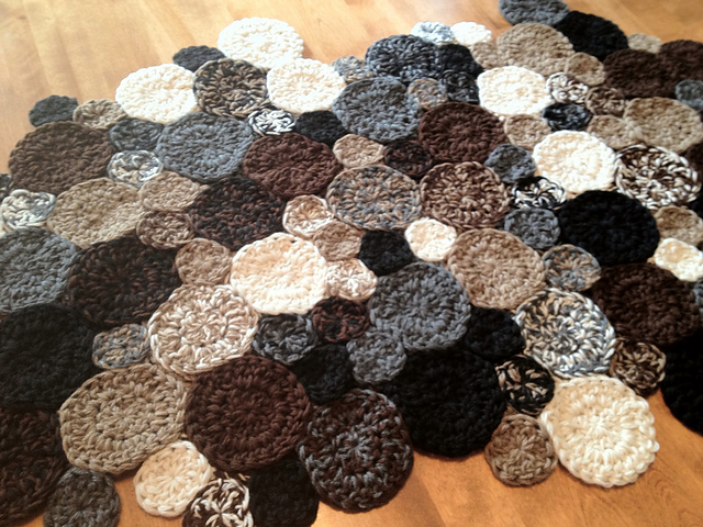 Ravelry: # 18 Felted Rug pattern by Lana Grossa