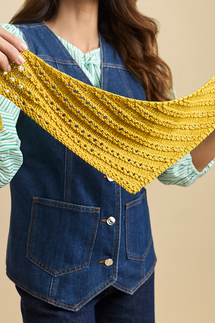 Ravelry: Solange pattern by Alexandra Frankel