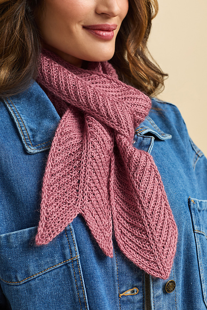 Ravelry: Cherie pattern by Alexandra Frankel