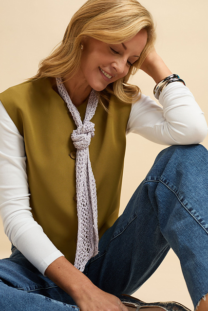 Ravelry: Mesh Skinny Scarf pattern by Afifa