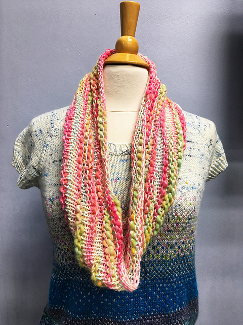 Ravelry: Bamboo Bloom Thick 'n Thin Cowl pattern by Unwind Yarn Shop