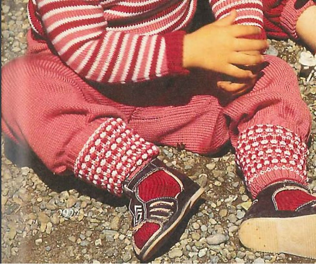Ravelry: 2922 Baby's trousers pattern by Passap Design Team