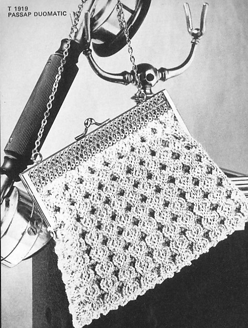 Ravelry: T 1919 Evening bag pattern by Passap Design Team