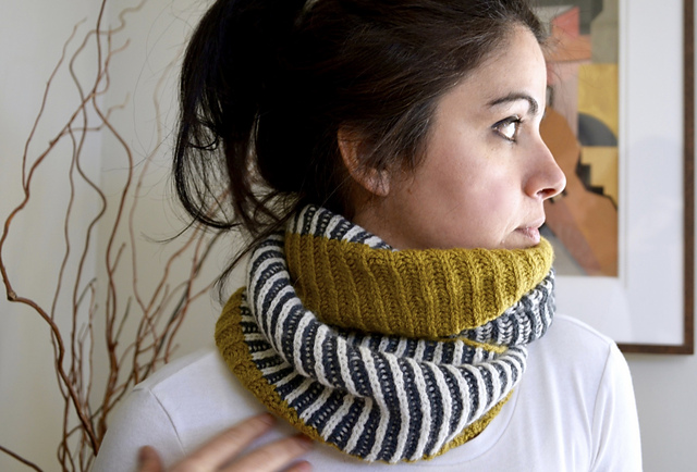 Ravelry: Hester's Cowl pattern by Lori Versaci