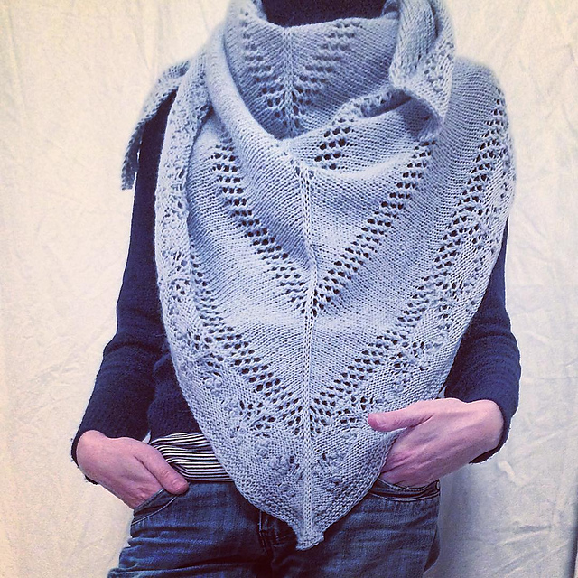 Ravelry: Shawl Fragrance of meadows pattern by Valentina