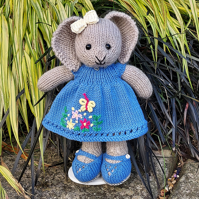 Ravelry: Valerie321's Lop earred rabbit