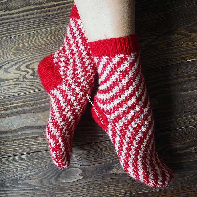 Ravelry: Candy Cane Socks pattern by Alena Malevitch