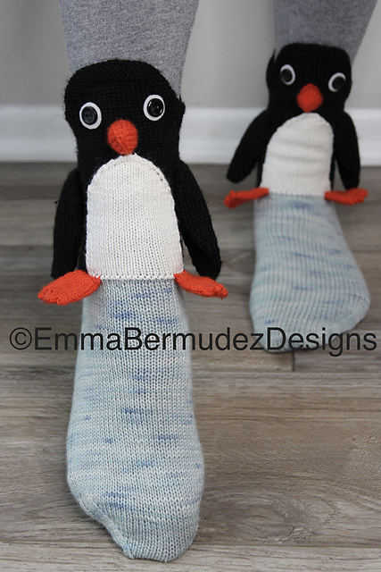 Ravelry: Waddle Feet pattern by Emma Bermudez