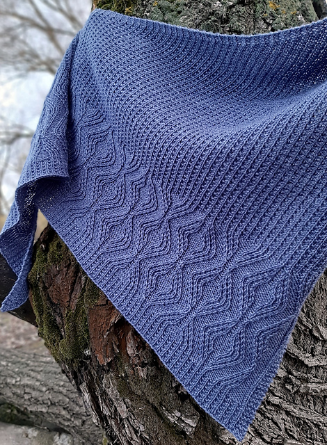 Ravelry: Cosy Asymmetrical Shawl pattern by Venera Sharipova