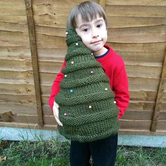Ravelry: Huggable Christmas Tree pattern by Claire Slade