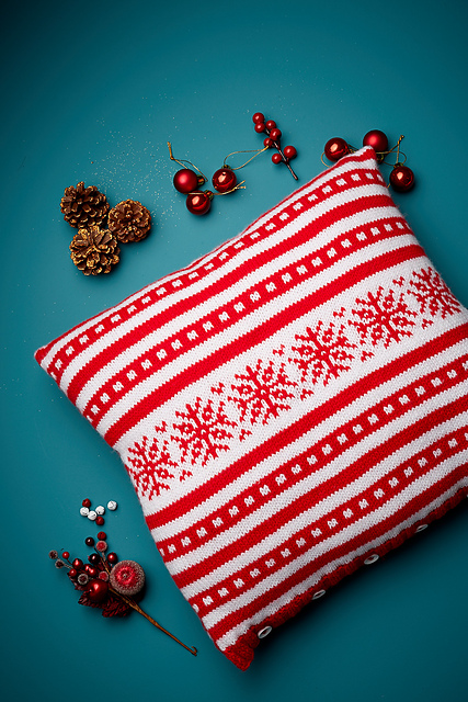 Ravelry: Snowflake Cushion pattern by Claire Slade