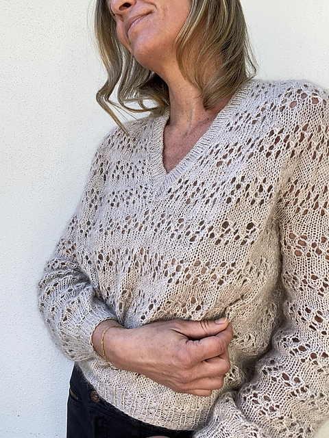 Ravelry: VesterbyCrea No09 V pattern by Thea Vesterby