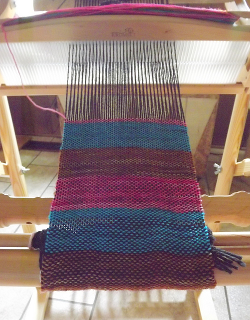 Ravelry: VickiWithNoE's Weaving 2nd attempt