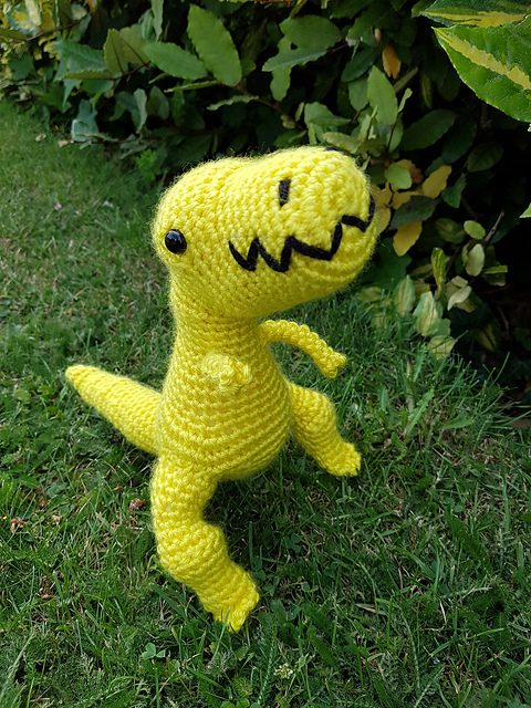 Ravelry: Tyler the T-Rex pattern by Vicky Staden