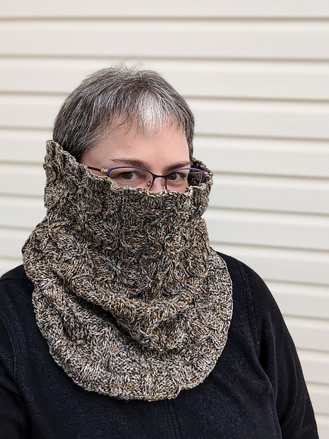 Ravelry: Rindene Cowl pattern by Vikki Perkins