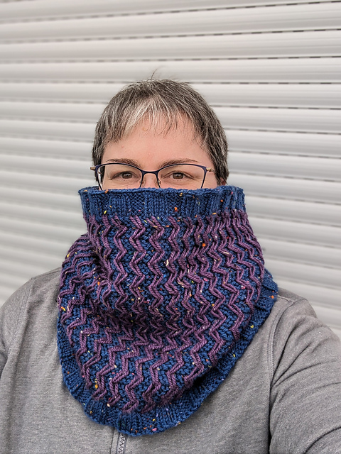 Ravelry: Streccan Cowl pattern by Vikki Perkins