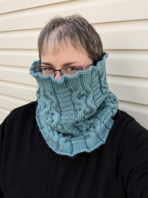 Ravelry: Ederes Cowl pattern by Vikki Perkins