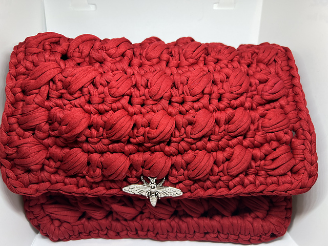 Ravelry: The Beatrice Bag pattern by Juliet Vincent