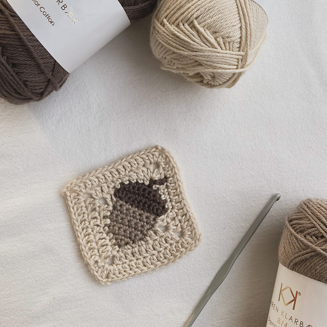 Ravelry: The Acorn Square pattern by VioliDK