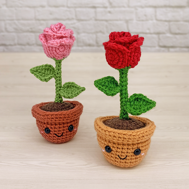 Ravelry: Rose Cutie pattern by Joey Diehl