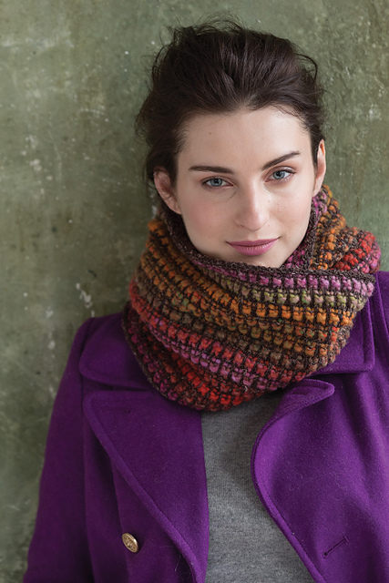 Ravelry: Infinity Cowl pattern by Hannah Wallace