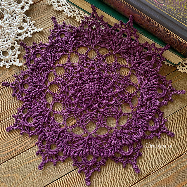 Ravelry: Mystriel pattern by Julia Hart