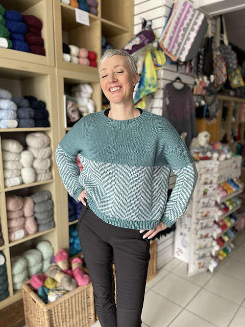 Ravelry: Avance pattern by Chelsea Lee-Keenan & Danielle Comeau