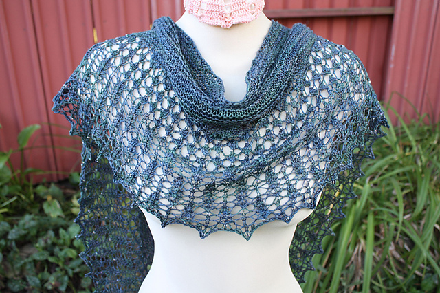 Ravelry: Magpie pattern by Valerie Johnson
