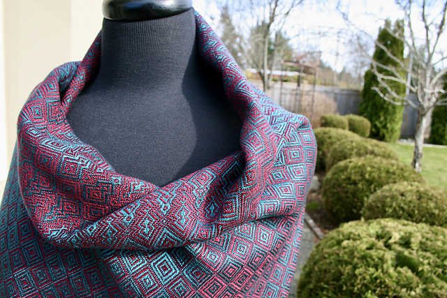 Ravelry: Weever's Ruby Glow Shawl