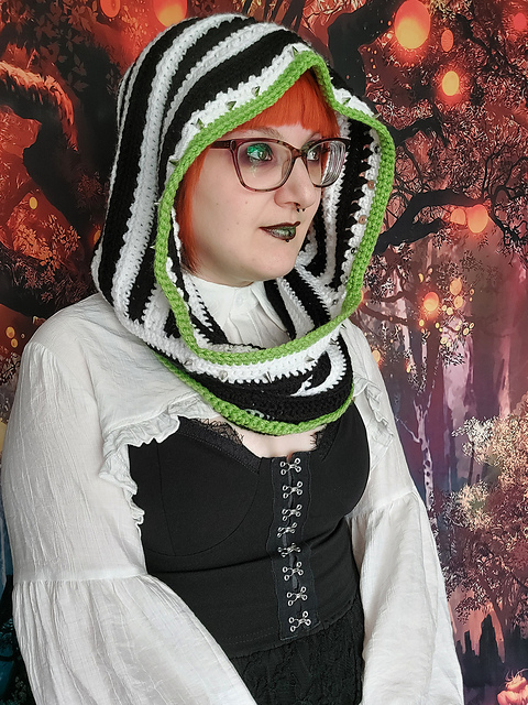 Ravelry: Adventurer's hood pattern by Alyson