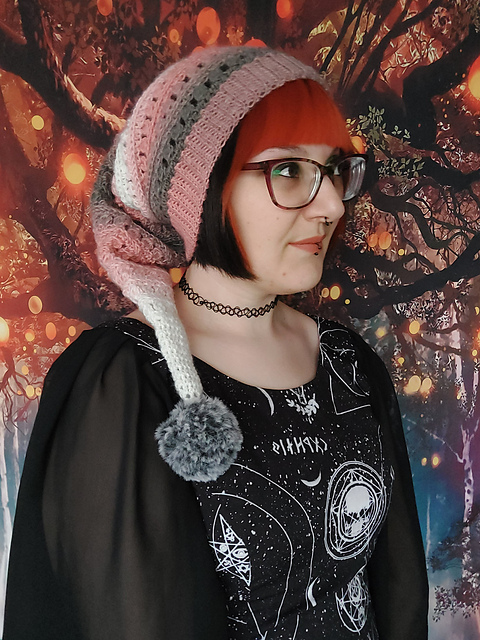 Ravelry: Wandering pixie hood pattern by Alyson