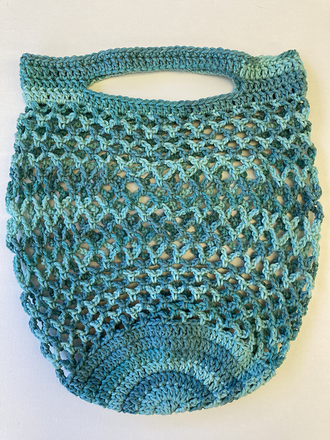 Ravelry: Mesh Style Market Bag pattern by Wendy Serrao