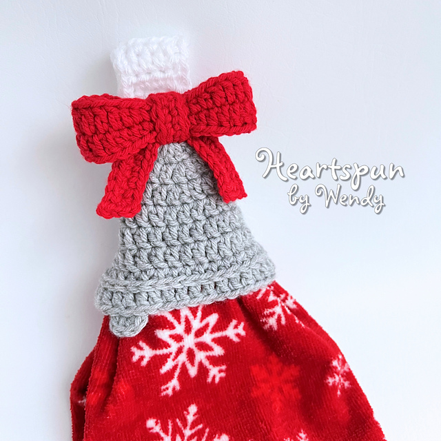 Ravelry: Christmas Bell with Bow Towel Holder Ring pattern by Wendy Connor