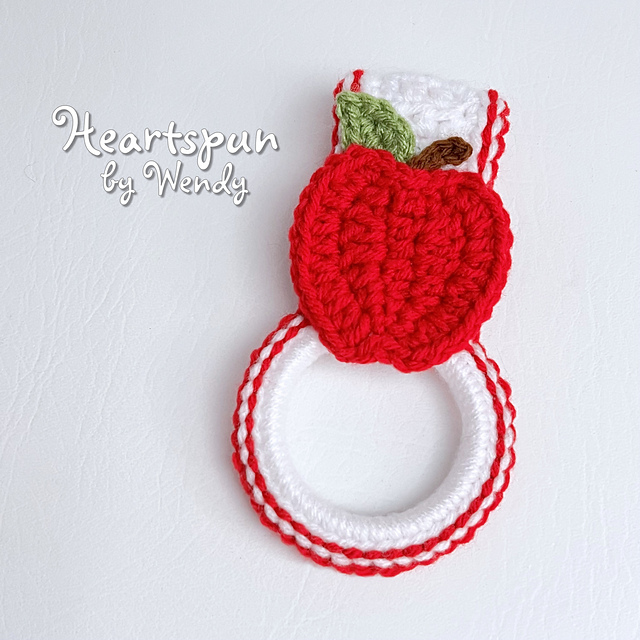 Ravelry: Apple Towel Holder Ring pattern by Wendy Connor