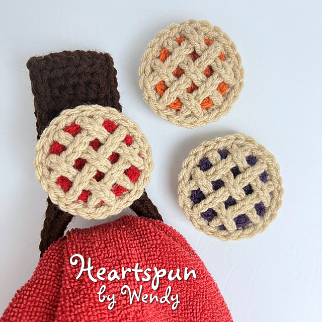 Ravelry: Cutie Pie Towel Holder Ring pattern by Wendy Connor