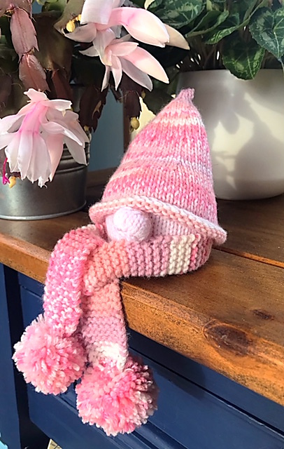 Ravelry: Trixie the Pixie Chocolate Orange Cover pattern by Rhona Larkin