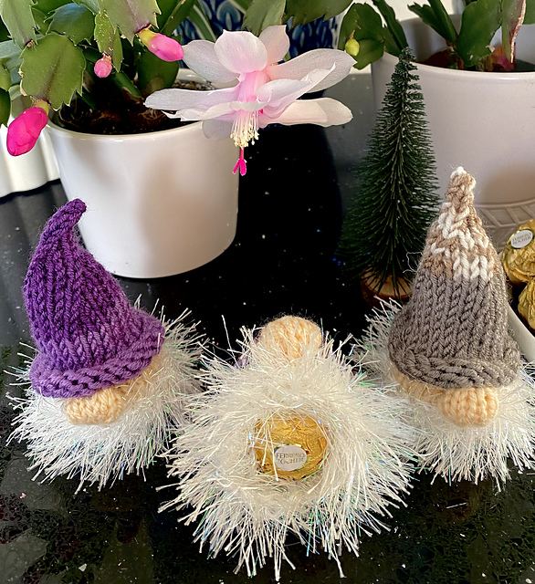 Ravelry: Gonk Ferrero Rocher Cover pattern by Rhona Larkin