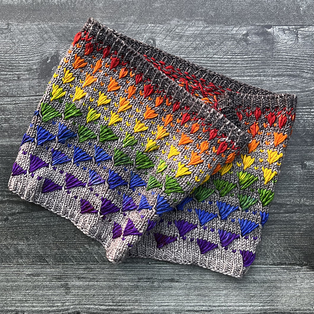 Ravelry: Super Fans pattern by A Whimsical Wood Yarn Co.