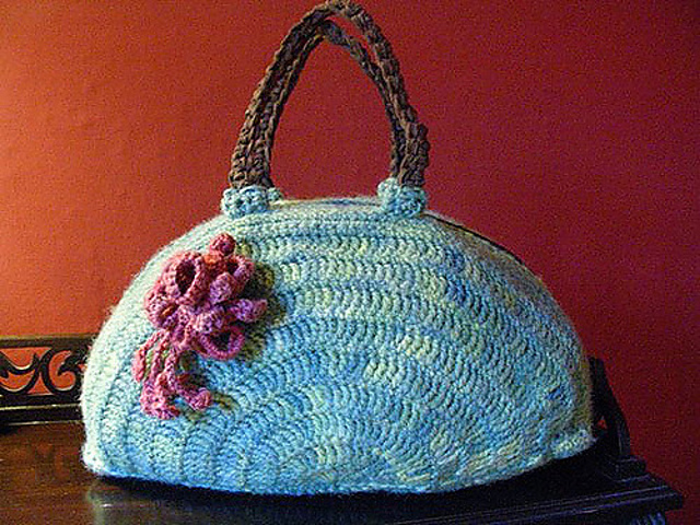 Ravelry: Amelia Bag pattern by Brigitte Read