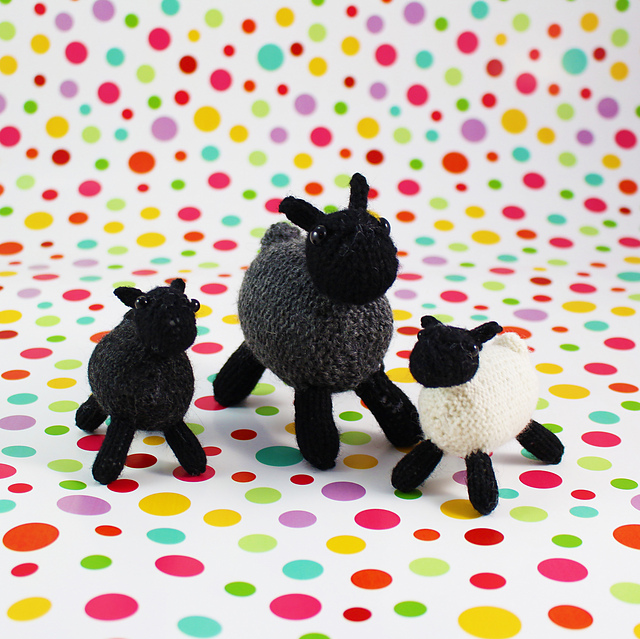 Ravelry: Wickedly Woolly Pocket Sheep pattern by Rebecca Danger