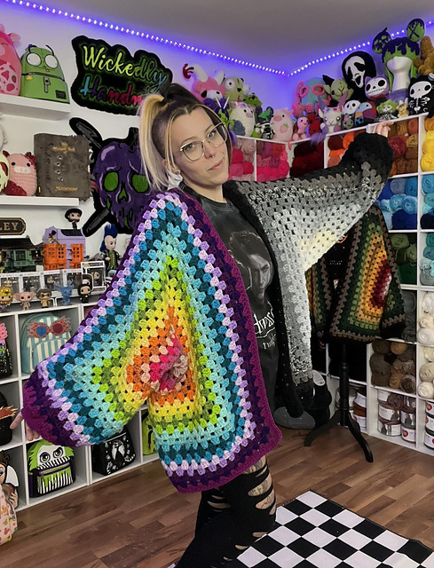 Ravelry: Granny Hexagon Cardi Mod Guide pattern by Andrea R. Williams