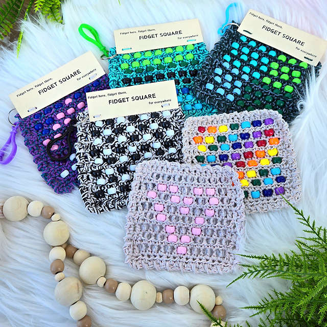 Ravelry: Beaded Fidget Square pattern by Emily Nigro