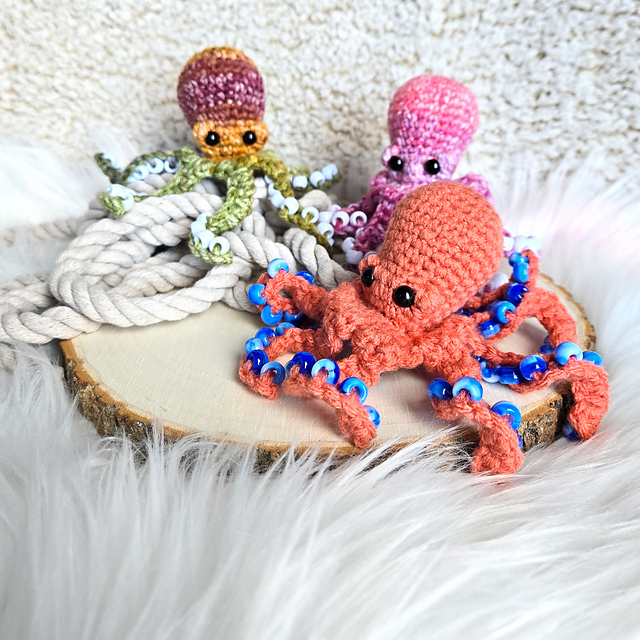 Ravelry: Beaded Fidget Octopus pattern by Emily Nigro