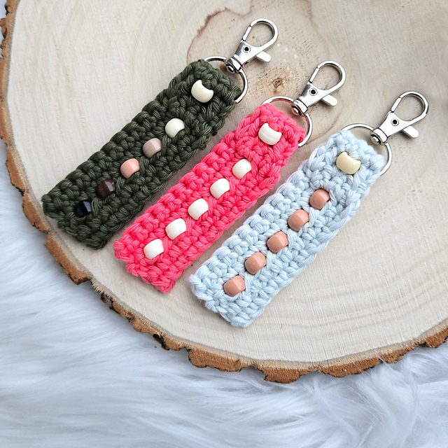 Ravelry: Beaded Fidget Keychain pattern by Emily Nigro