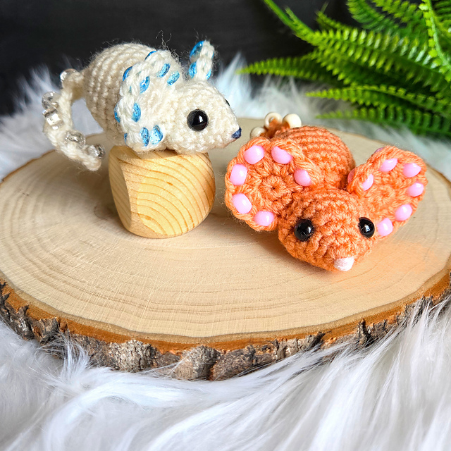 Ravelry: Beaded Fidget Mouse pattern by Emily Nigro