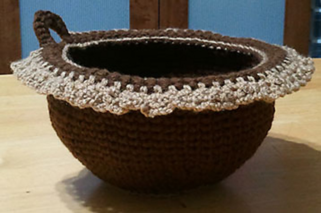 Ravelry: Yarn Bowl in Shallow Single Crochet pattern by Lori-Anne Carr