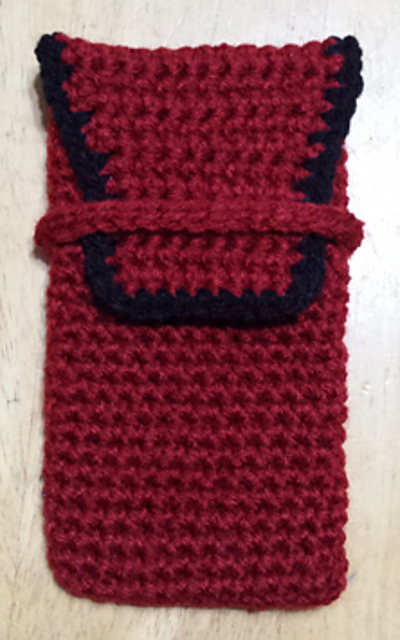 Ravelry: Phone Pouch pattern by Lori-Anne Carr