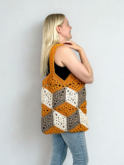 Ravelry: 3D Cube Bag pattern by Wilma Westenberg