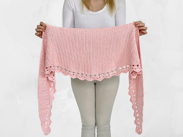 Ravelry: To The Point Shawl pattern by Wilma Westenberg